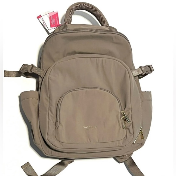 Isaac Mizrahi | Accessories | Isaac Mizrahi Backpack | Poshmark